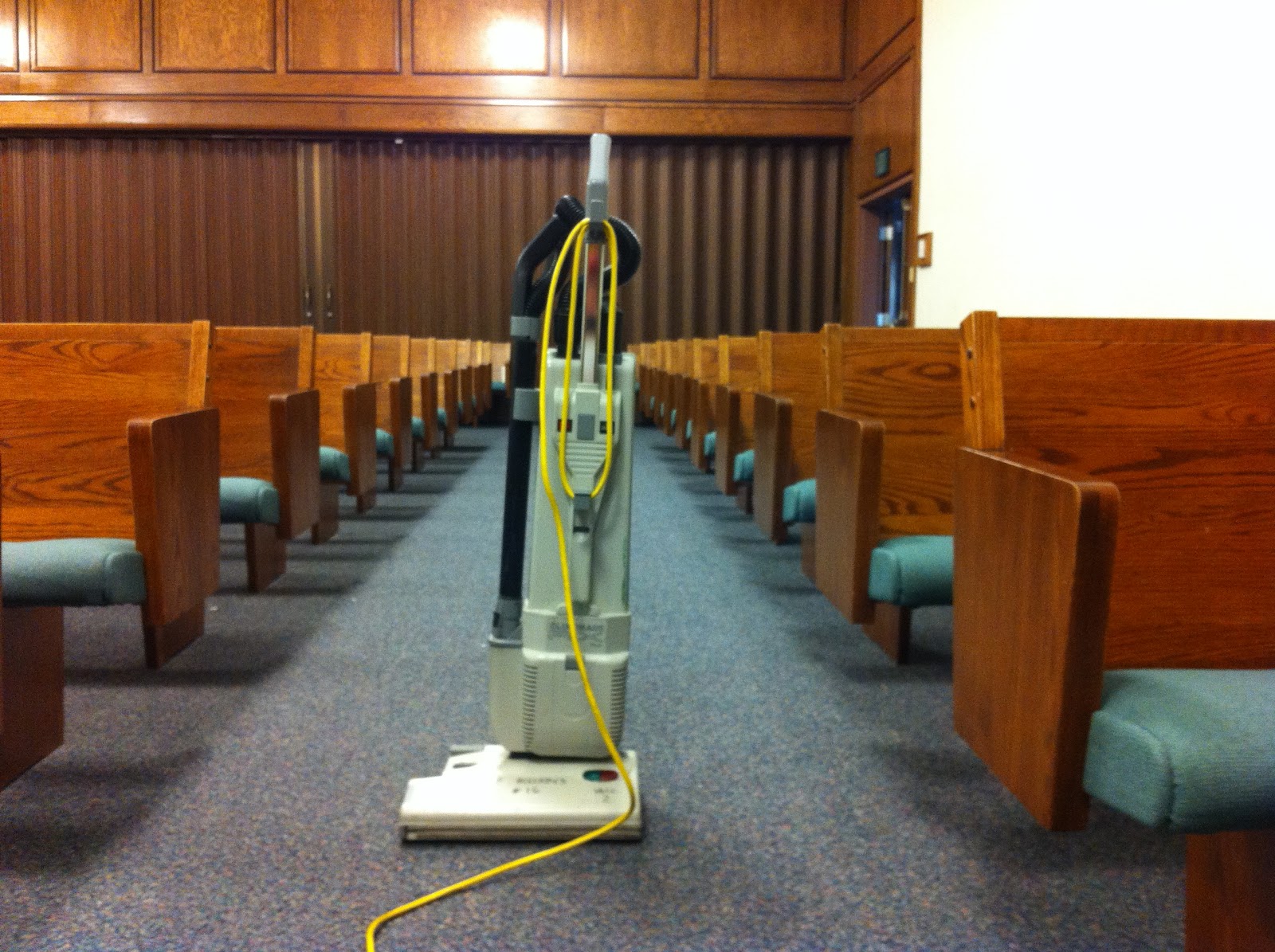How Much Does It Cost to Clean a Church in 2023?