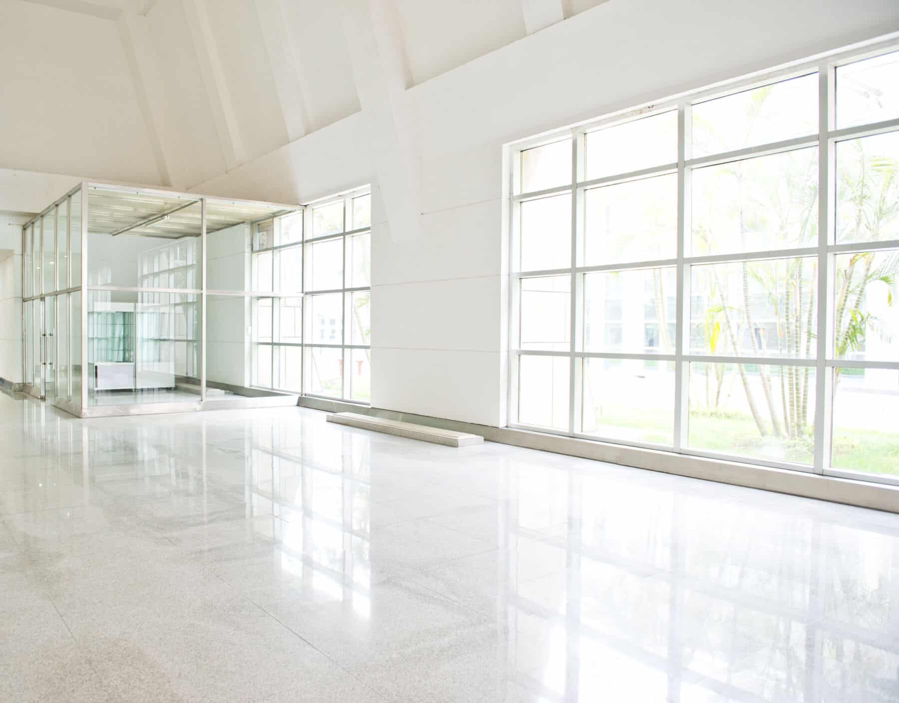 Effective Commercial Window Cleaning: Expert Tips for 2023